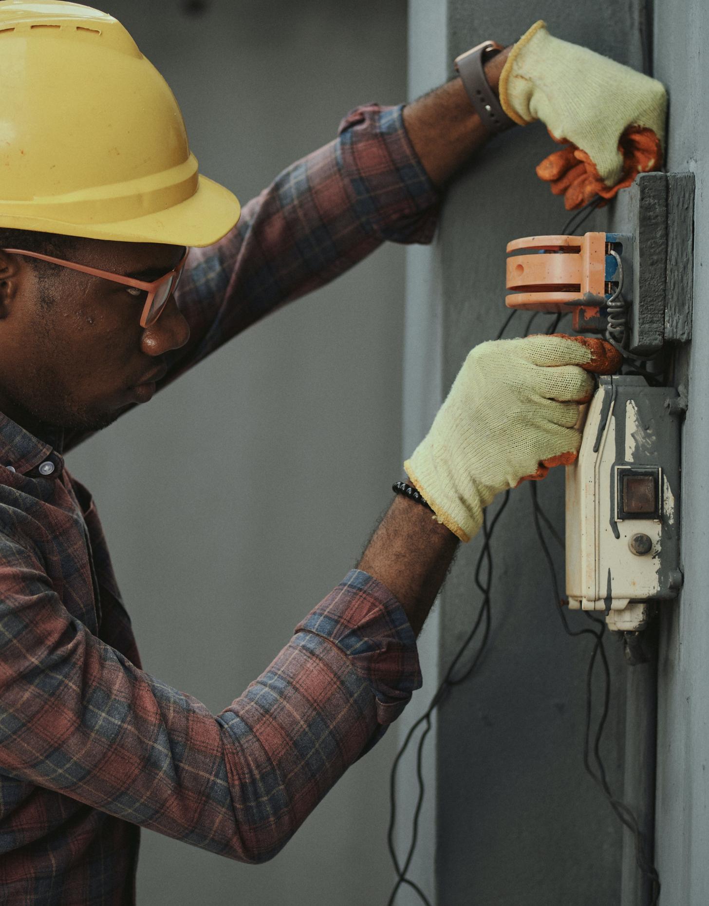 Elektriker lön 2024 | Kango